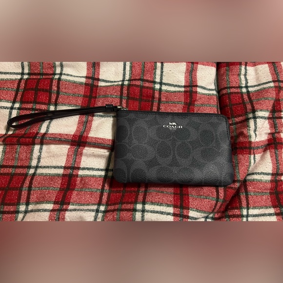 Bags | Navy Coach Corner Zip Wristlet In Signature Jacquard | Poshmark